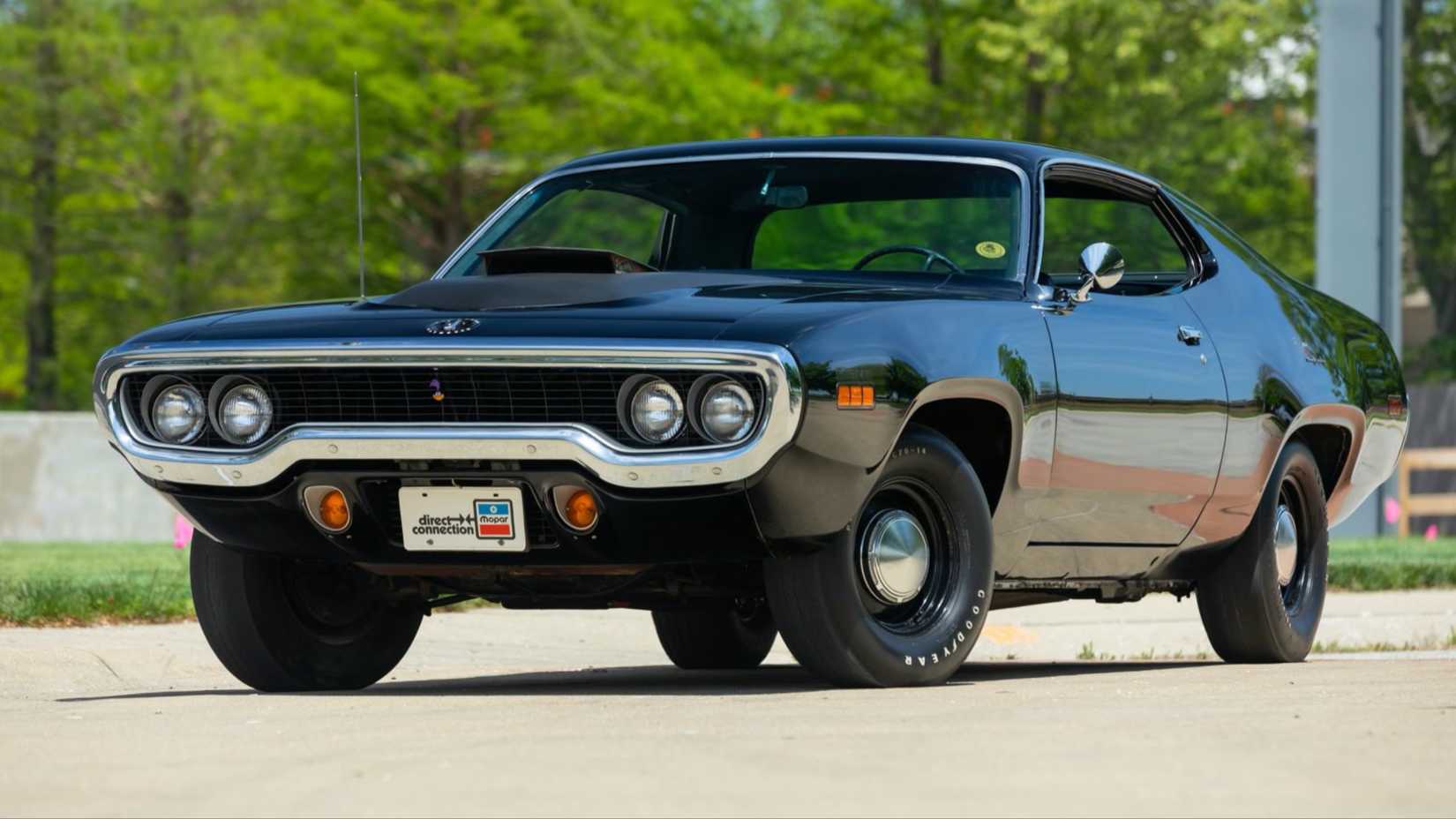V8 Icons Revisited: The 1971 Plymouth Road Runner