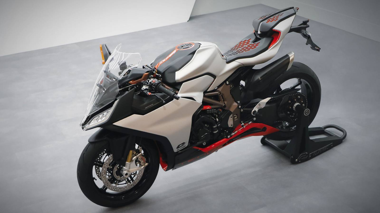 Say Hello To China's 1000cc Superbike - The QJ Motor SRK 1000 RC