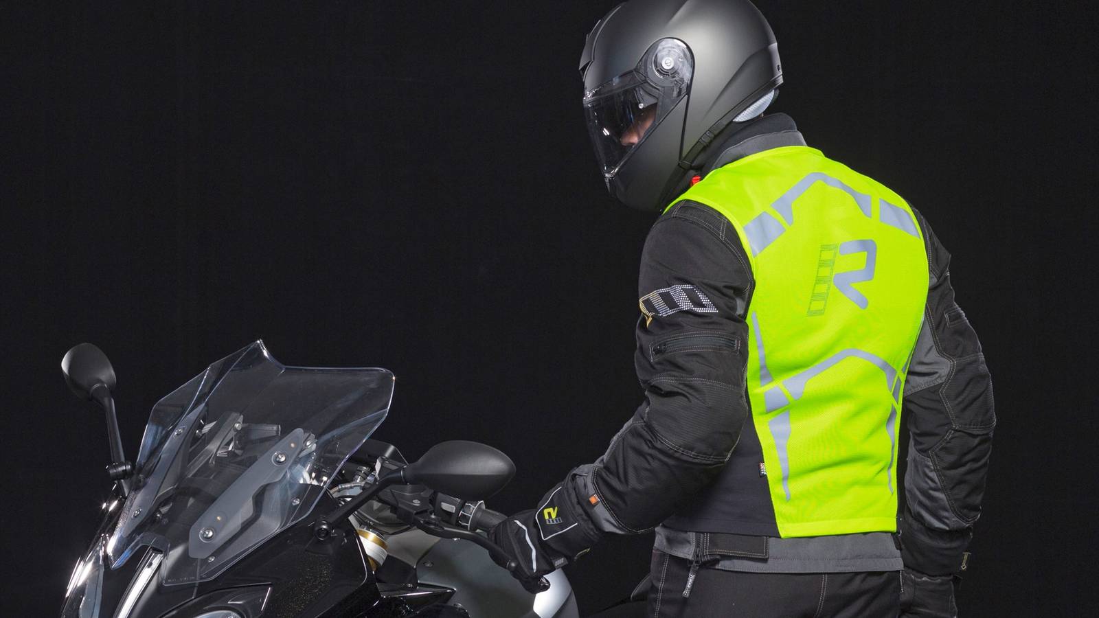 Tips For Staying Visible And Safe On Your Motorcycle