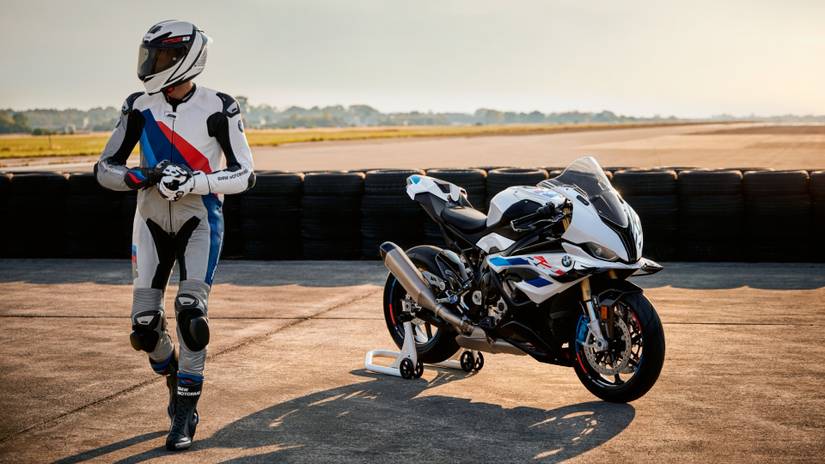 BMW S1000RR: Price, Features, And Top Speed
