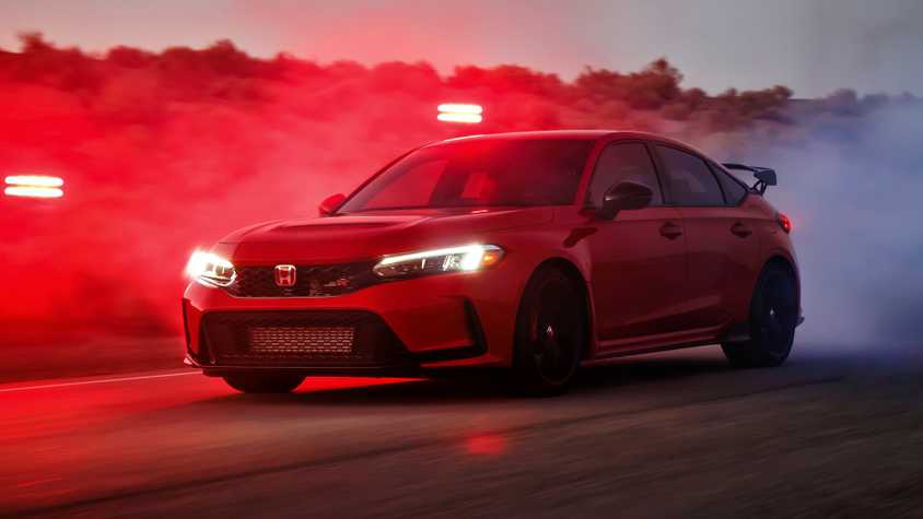 Honda Civic Showdown: How The Civic Si and Type R Compare