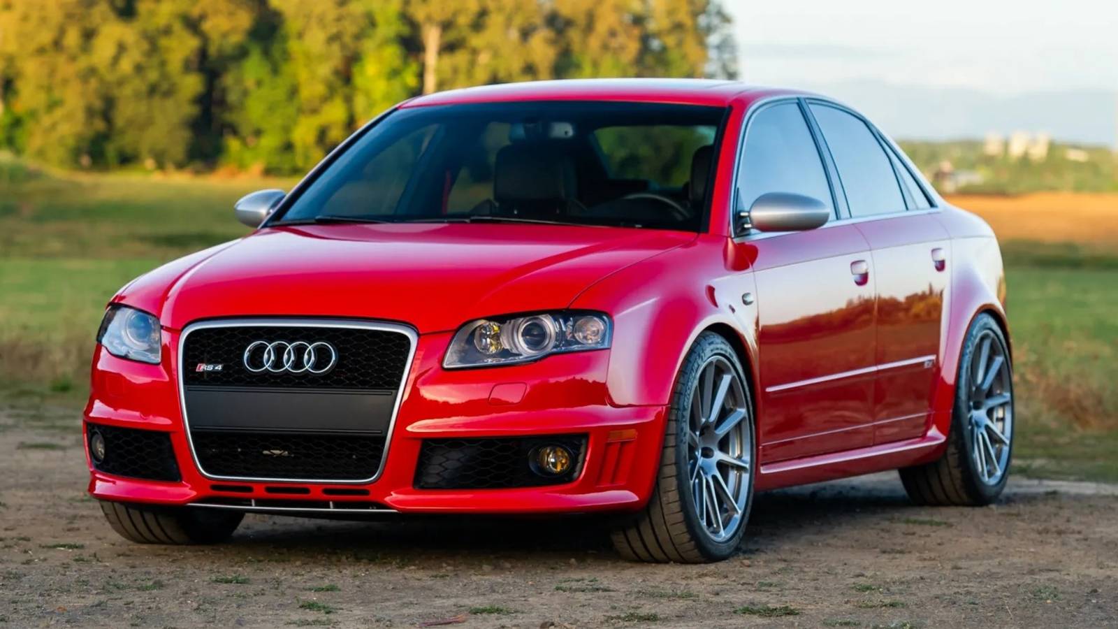 Here's Why The B7 Audi RS4 Punches Above Its Weight Even Today
