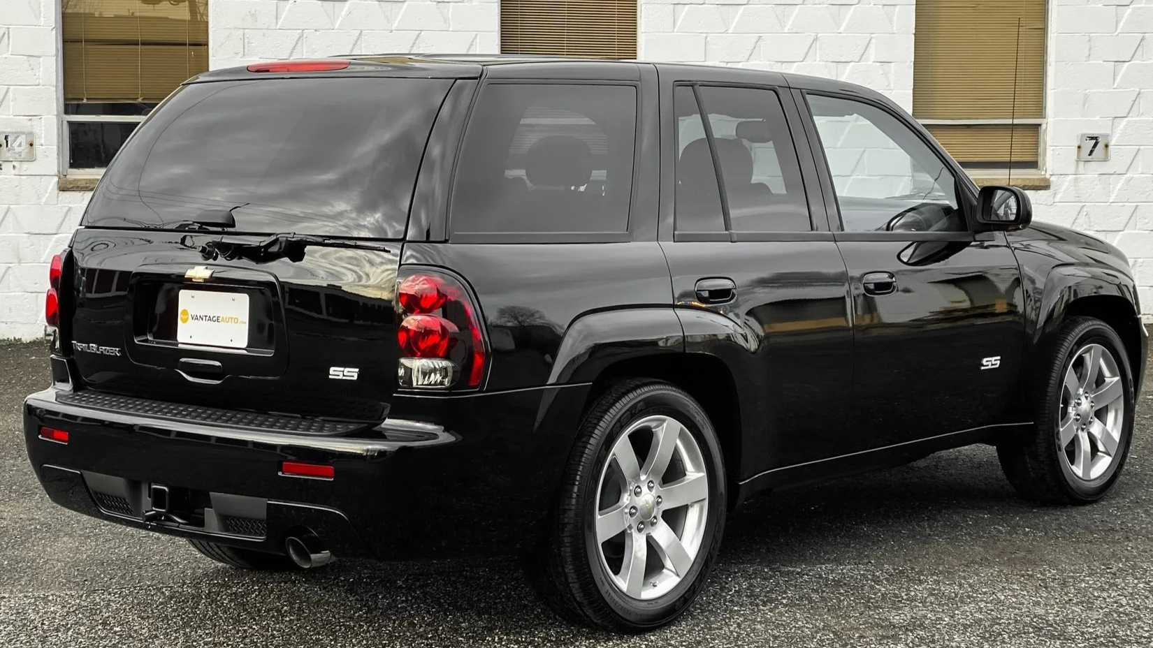 Trailblazer Ss Rear Bumper
