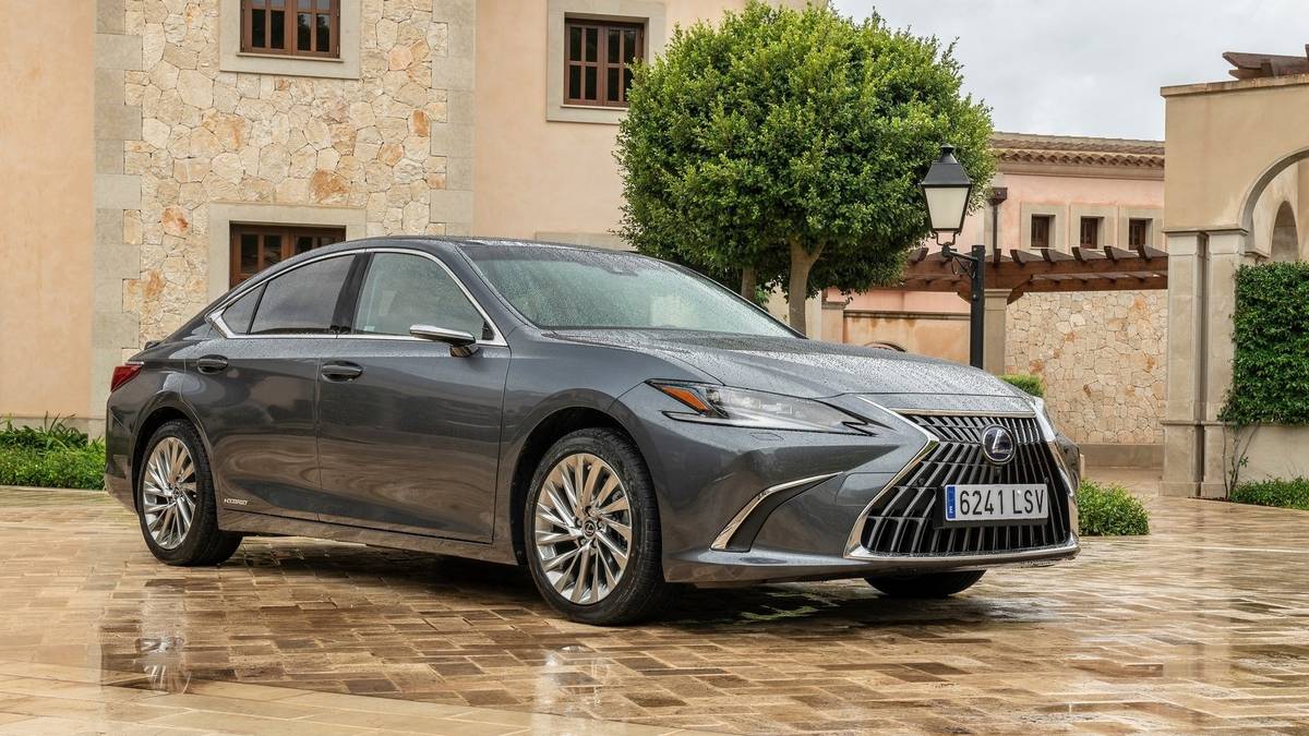 2022 Lexus ES | TopSpeed