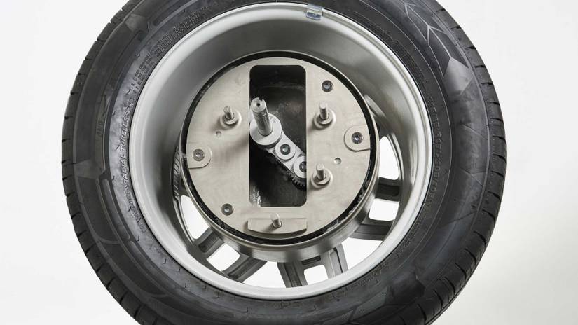 How Hyundai Is Revolutionizing EVs With Its Universal Wheel Drive System