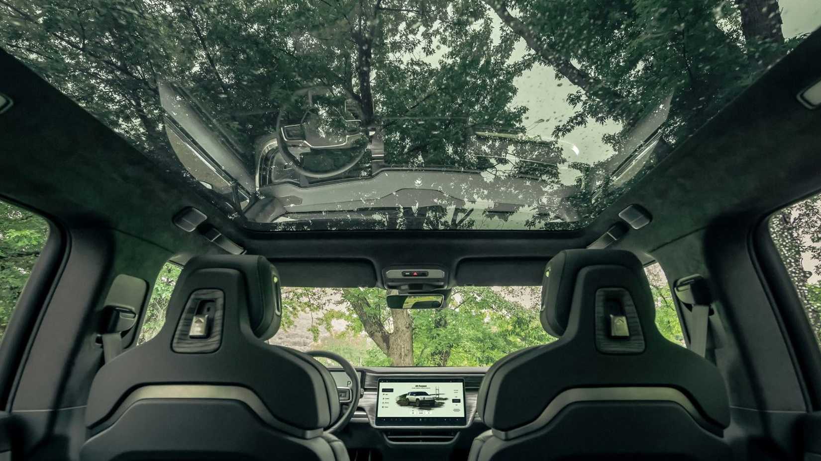 Here's How Much A Fully Loaded Rivian R1S Costs