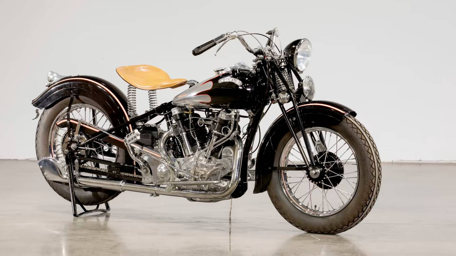 10 Vintage Motorcycles That Still Turn Heads Like A Supermodel