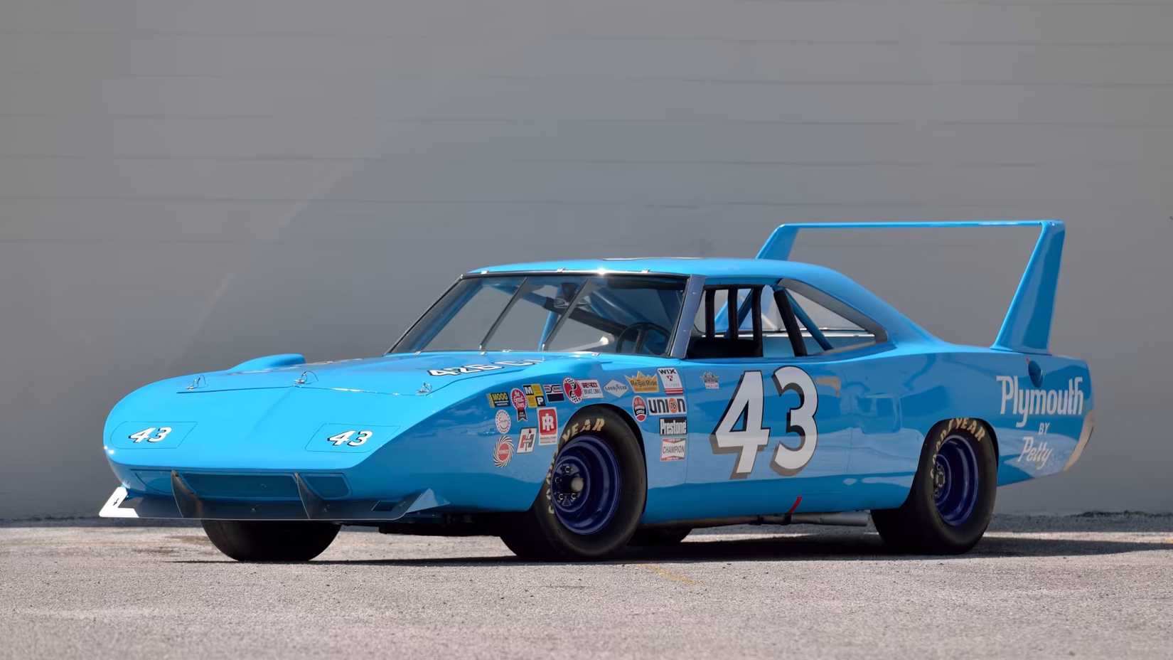 V8 Icons Revisited: The 1971 Plymouth Road Runner