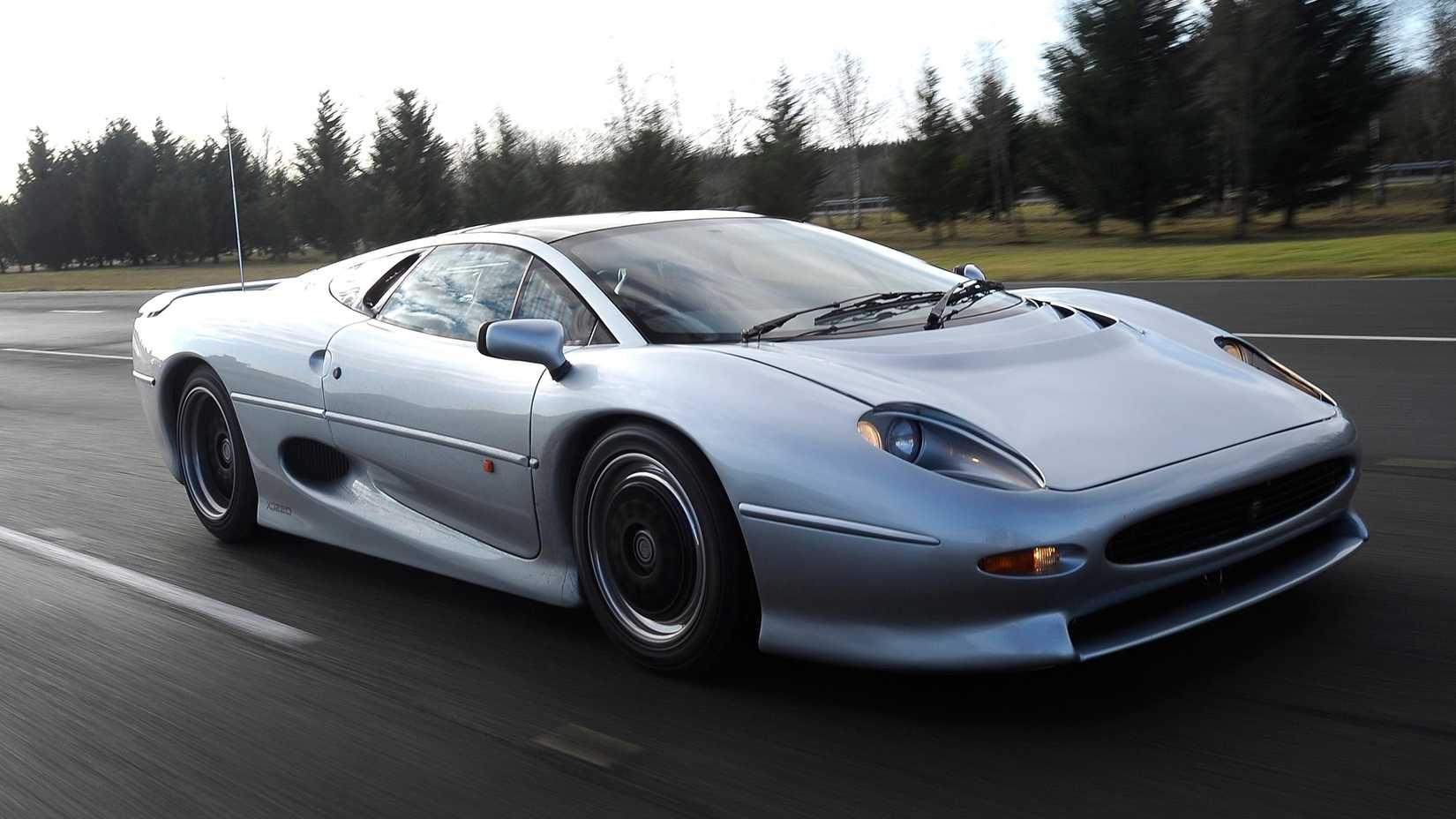 10 V-6 Engines With More Horsepower Than A Hemi V-8