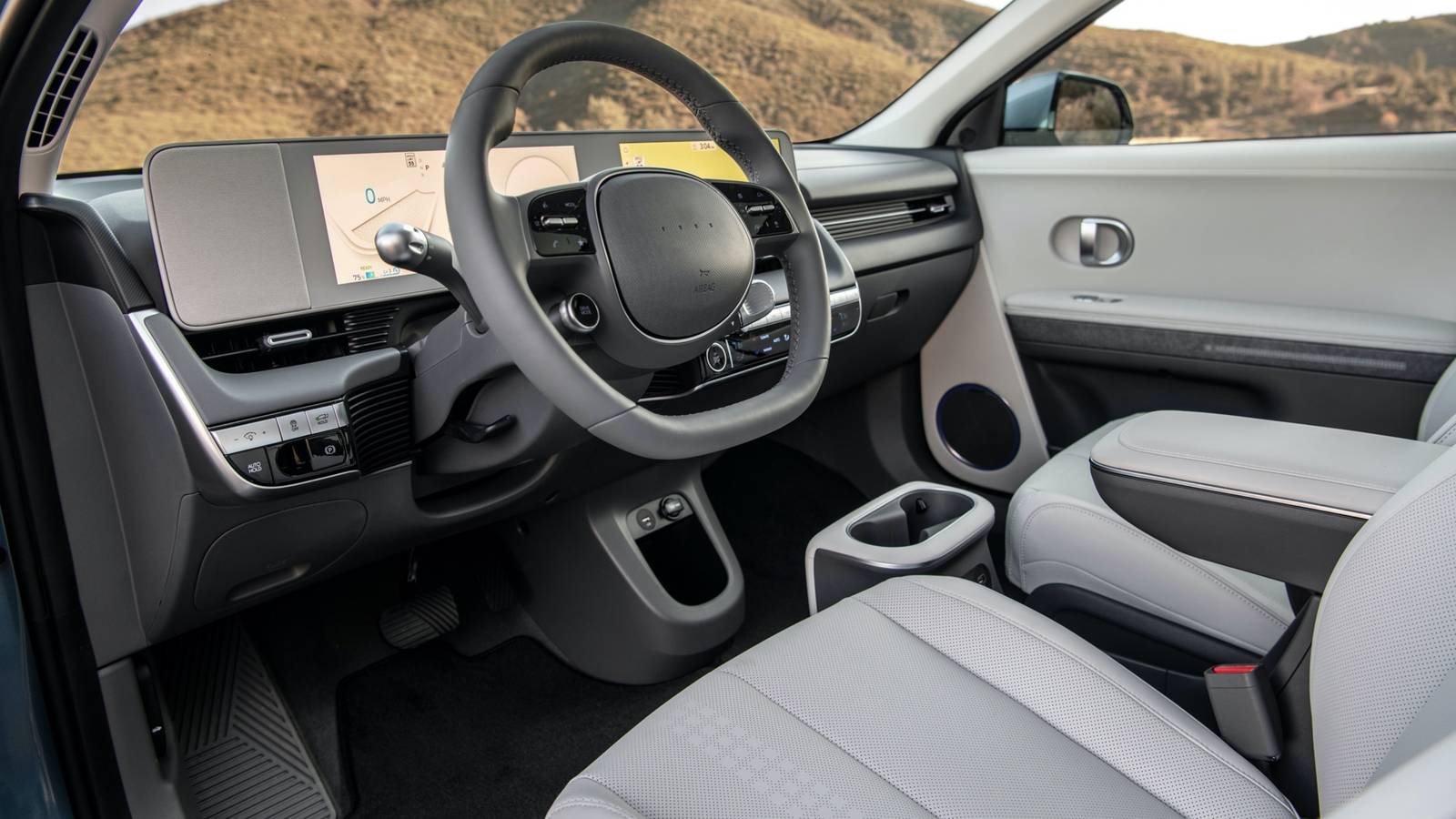 5 Electric Vehicles With A Truly Minimalist Interior