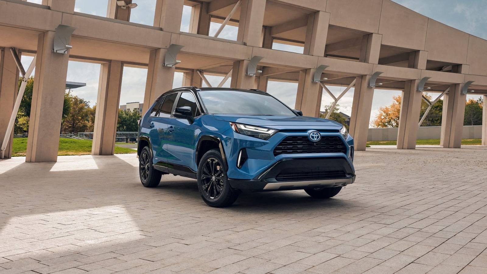 Every Generation Of The Toyota RAV4 Ranked By What They're Worth Today