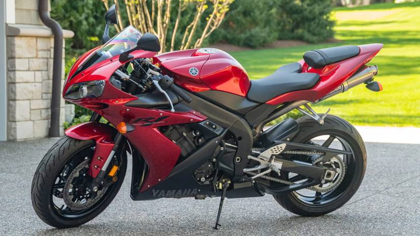 Comparing Yamaha YZF-R1 Generations: What Sets Each Model Apart