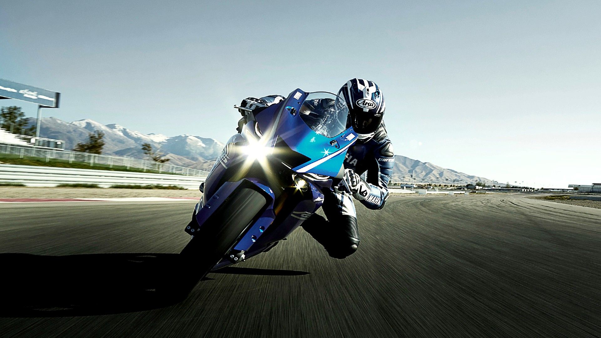 Comparing Yamaha YZF-R1 Generations: What Sets Each Model Apart