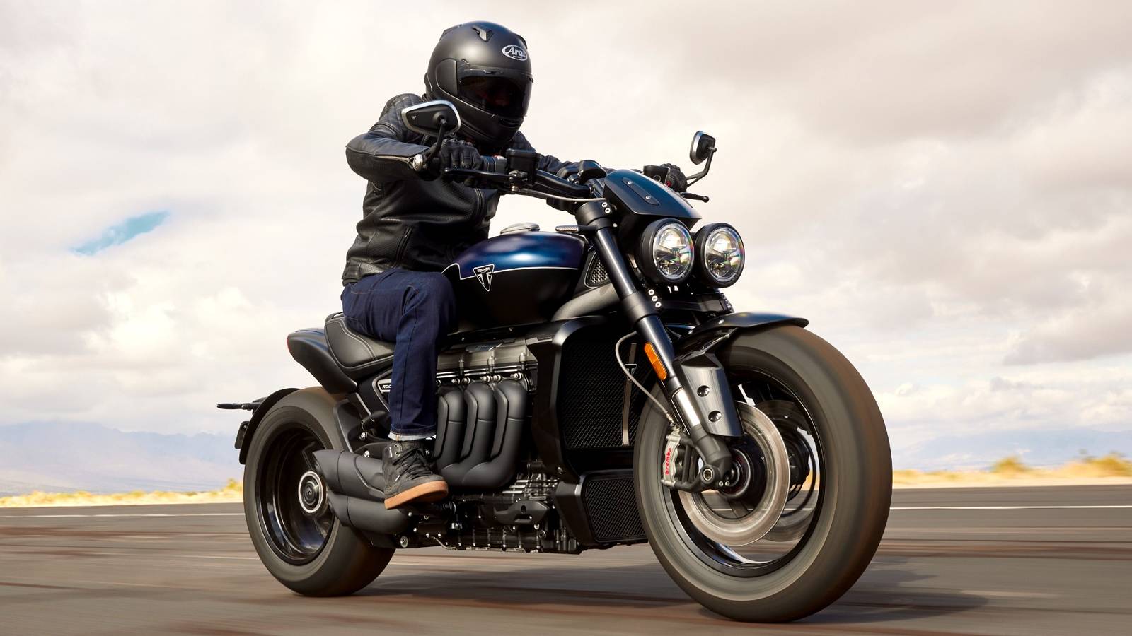 10 New Cruisers That Redefine Muscle On Two Wheels