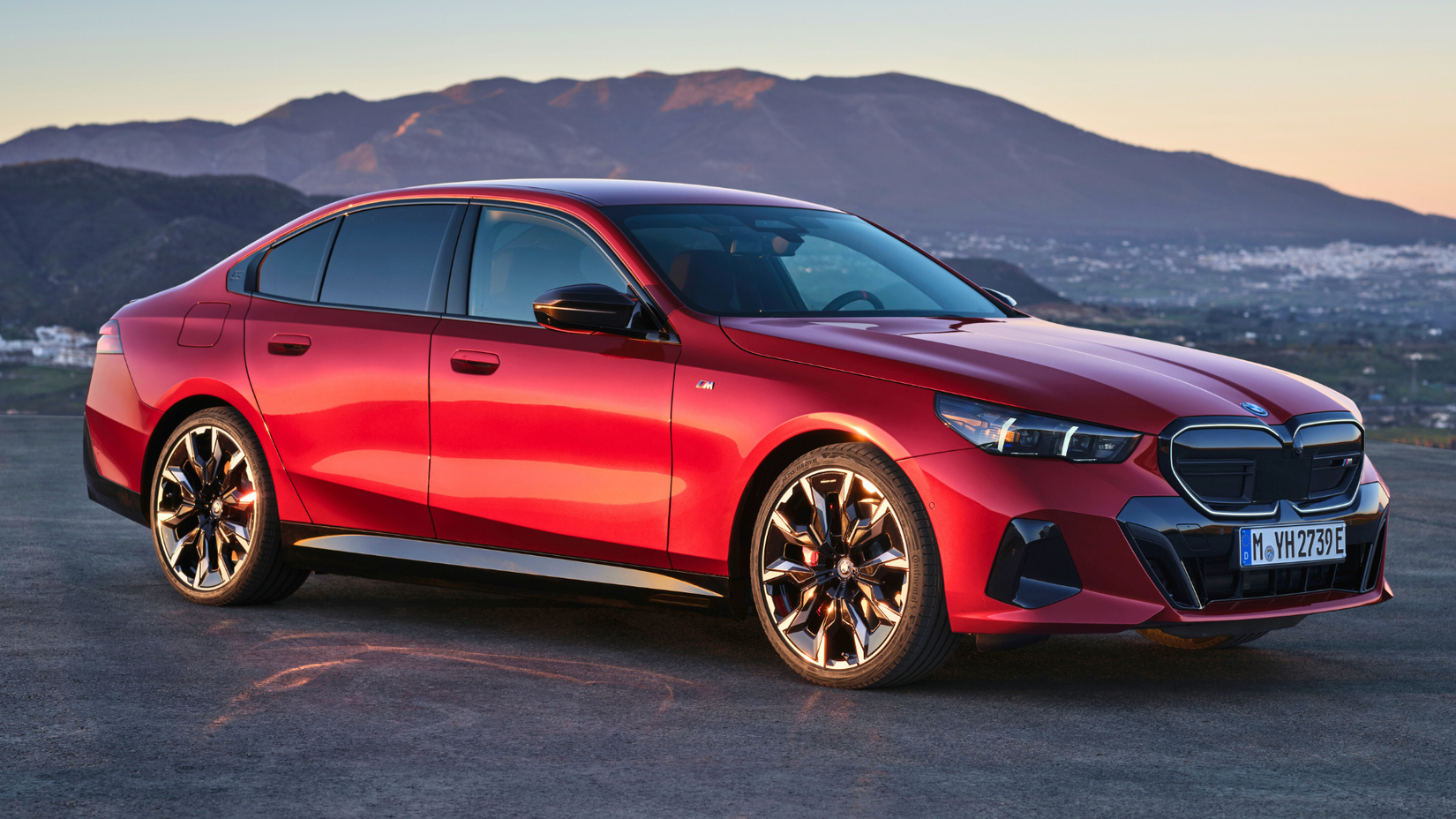 Here's What Makes The 2025 BMW M5 So Heavy