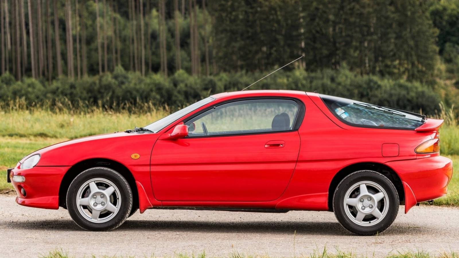 Mazda's Forgotten Sport Compact From The 90s That Was Ahead Of Its Time