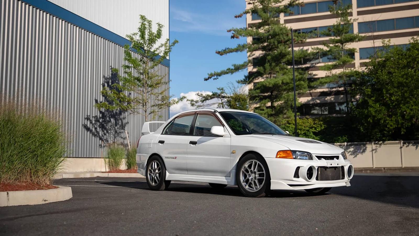 Why 90s Mitsubishi Sedans Are Some Of The Best Performance Bargains Today
