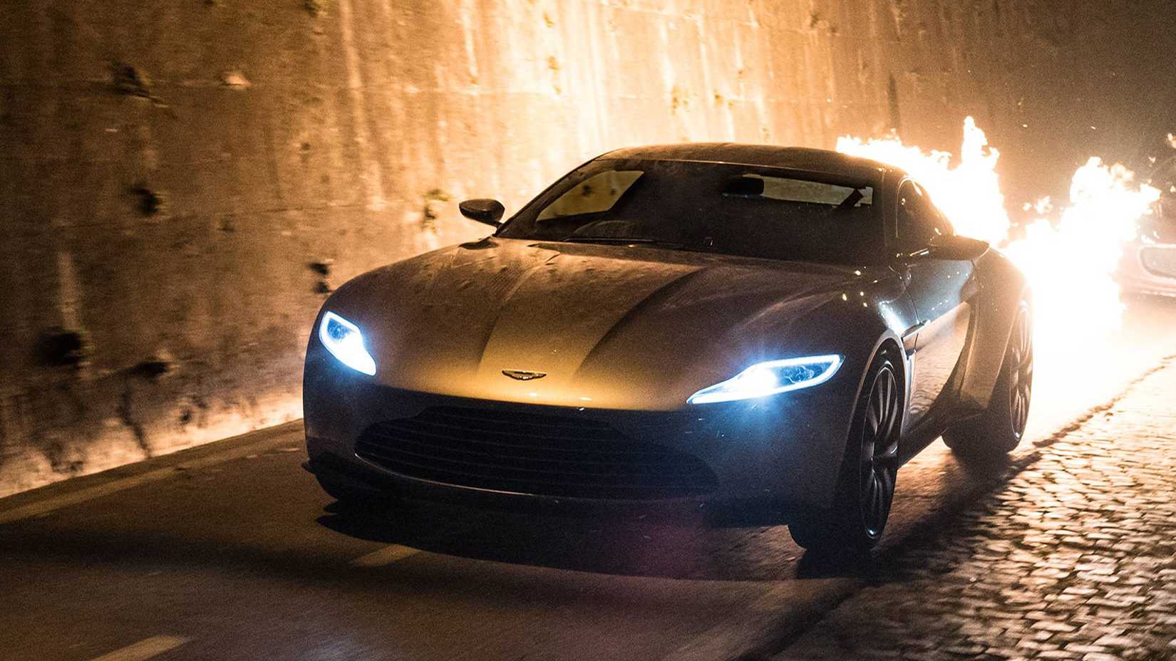 10 Unique Features In James Bond's Aston Martin DB10