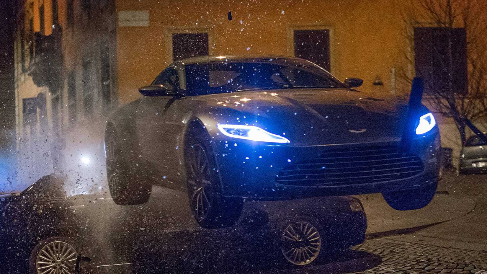 10 Unique Features In James Bond's Aston Martin DB10