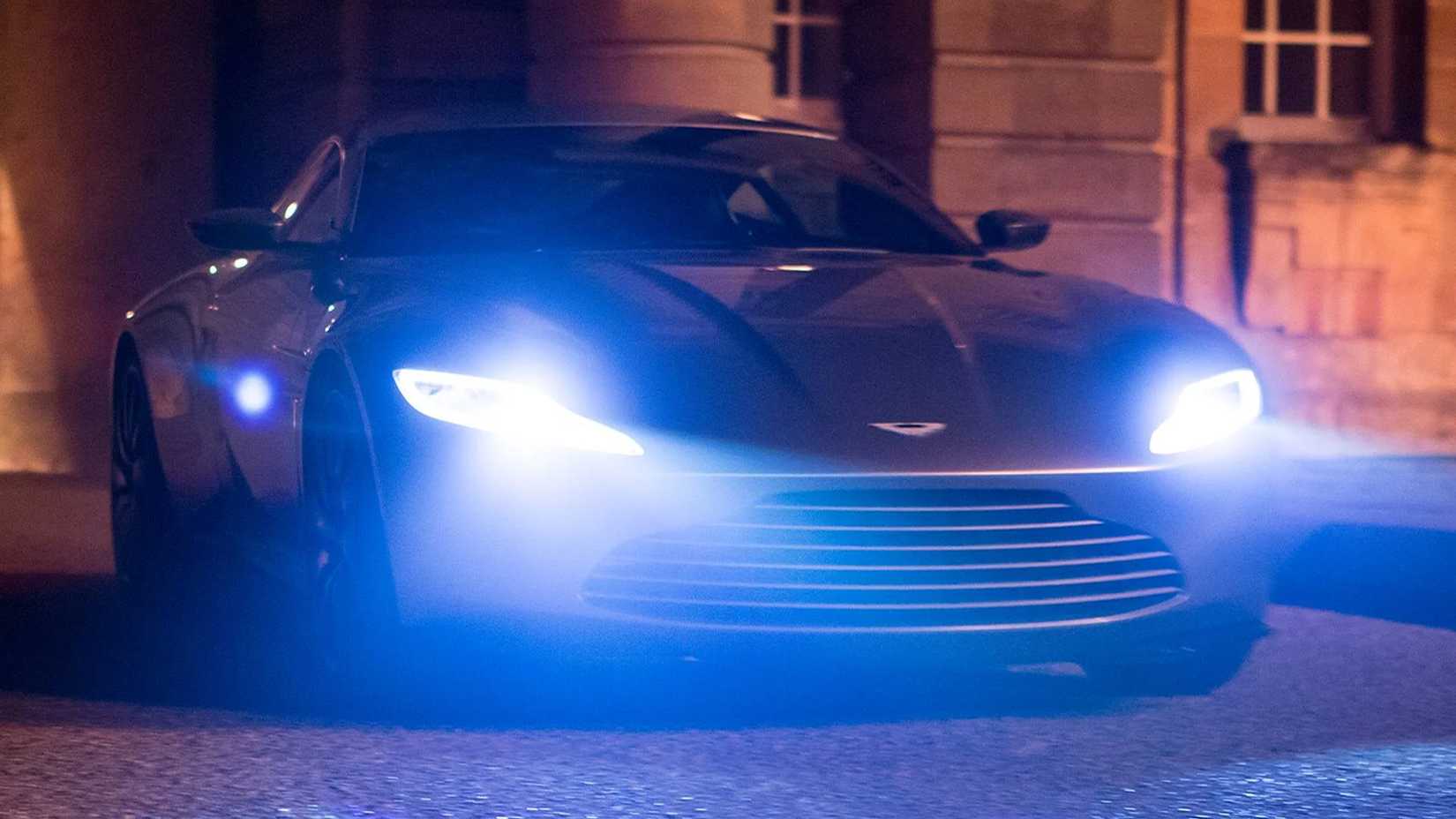 10 Unique Features In James Bond's Aston Martin DB10