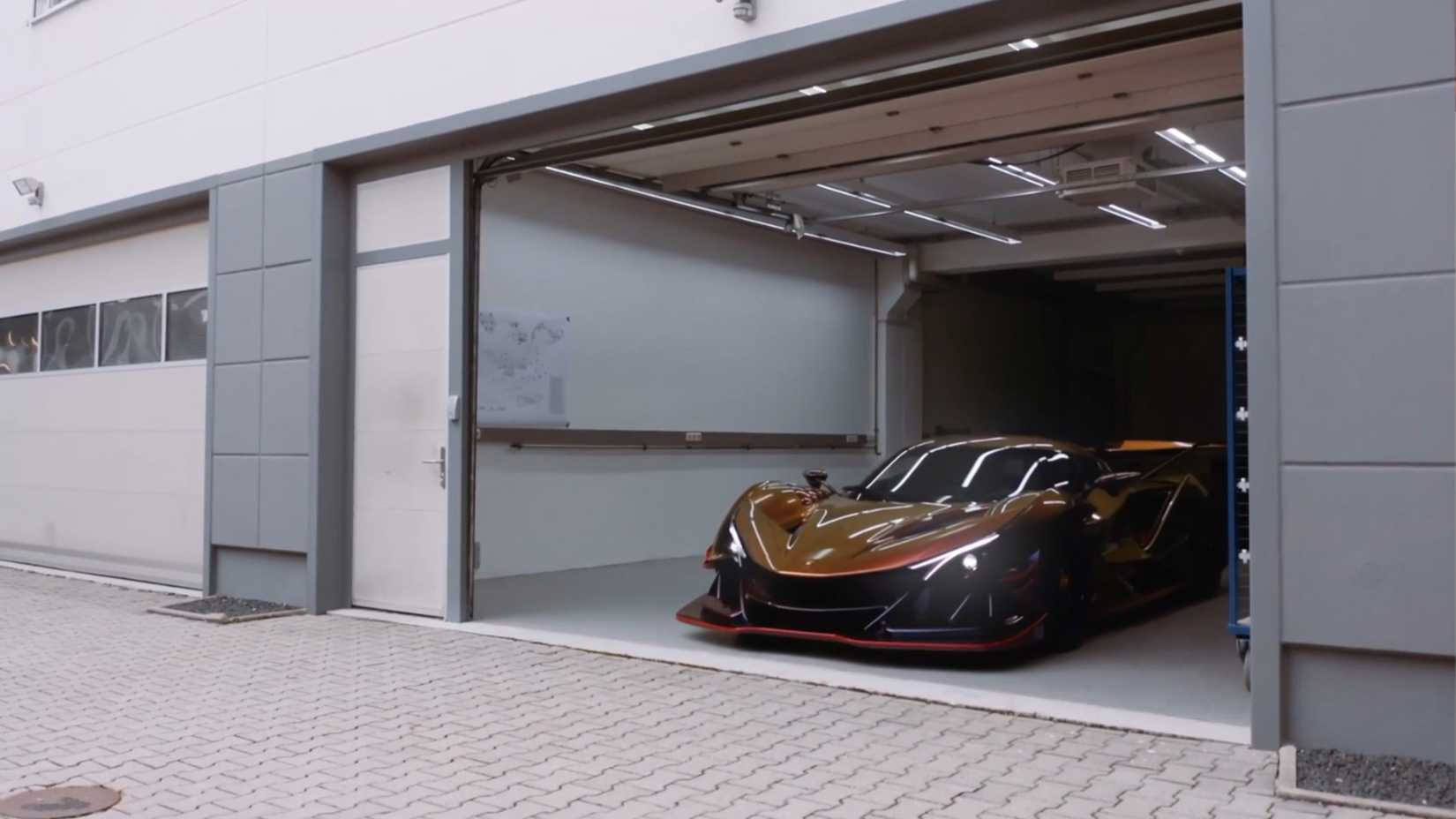 10 Ways The Apollo IE Supercar Redefines The Meaning OF Extreme