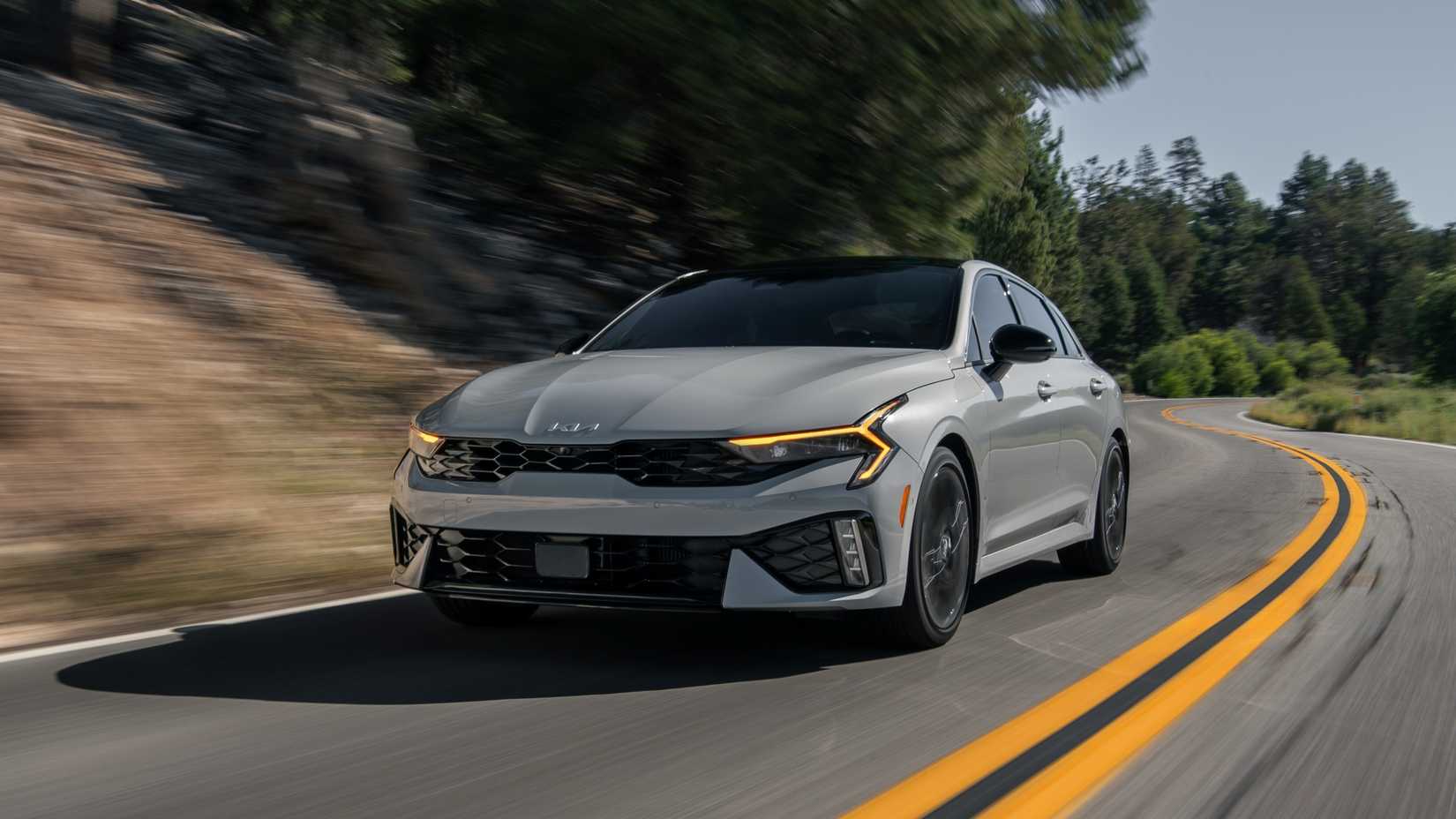 10 Non-Luxury, Mainstream Cars That Outclass German Luxury Cars