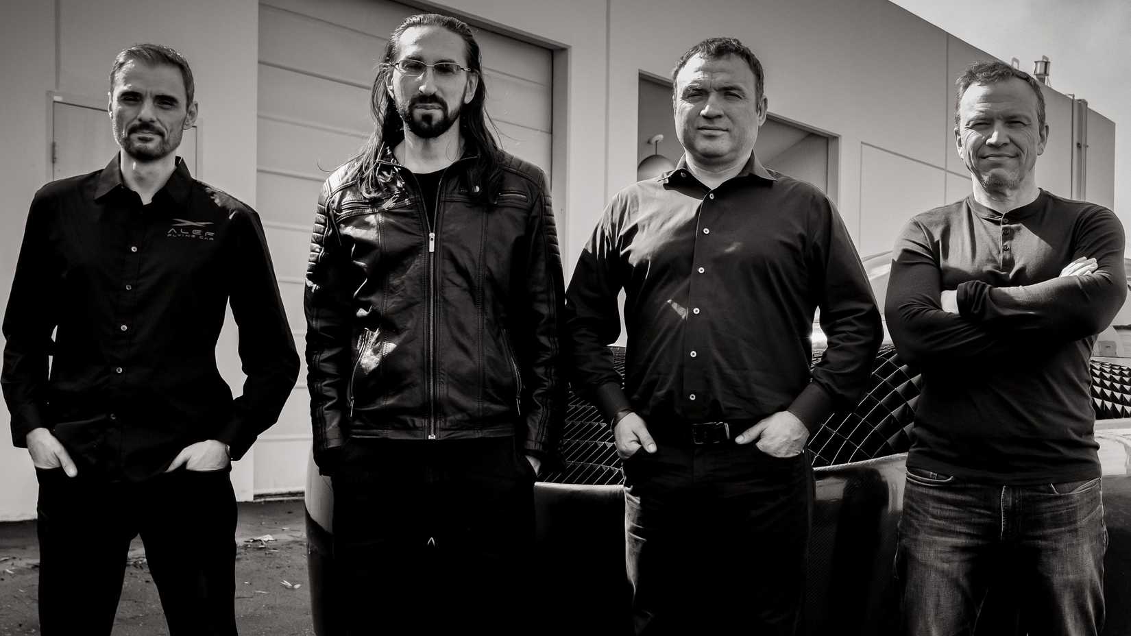 10 Things You Need To Know About The World's First Fully Electric ...