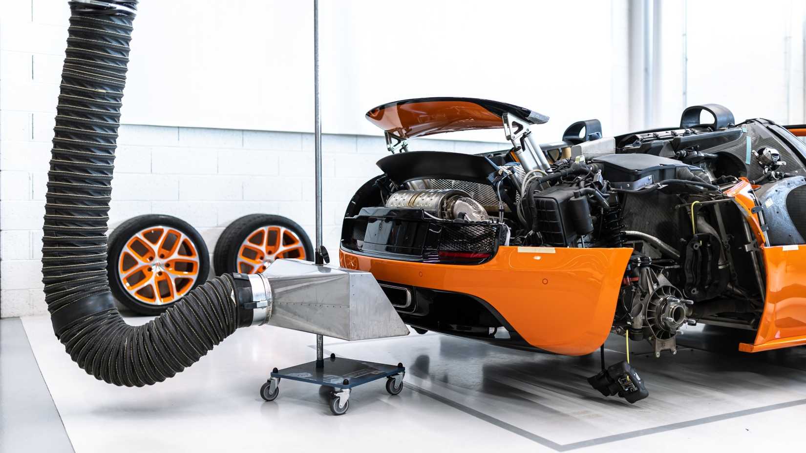 Watch How the $21,000, 27-Hour Oil Change is Done on a Bugatti Veyron