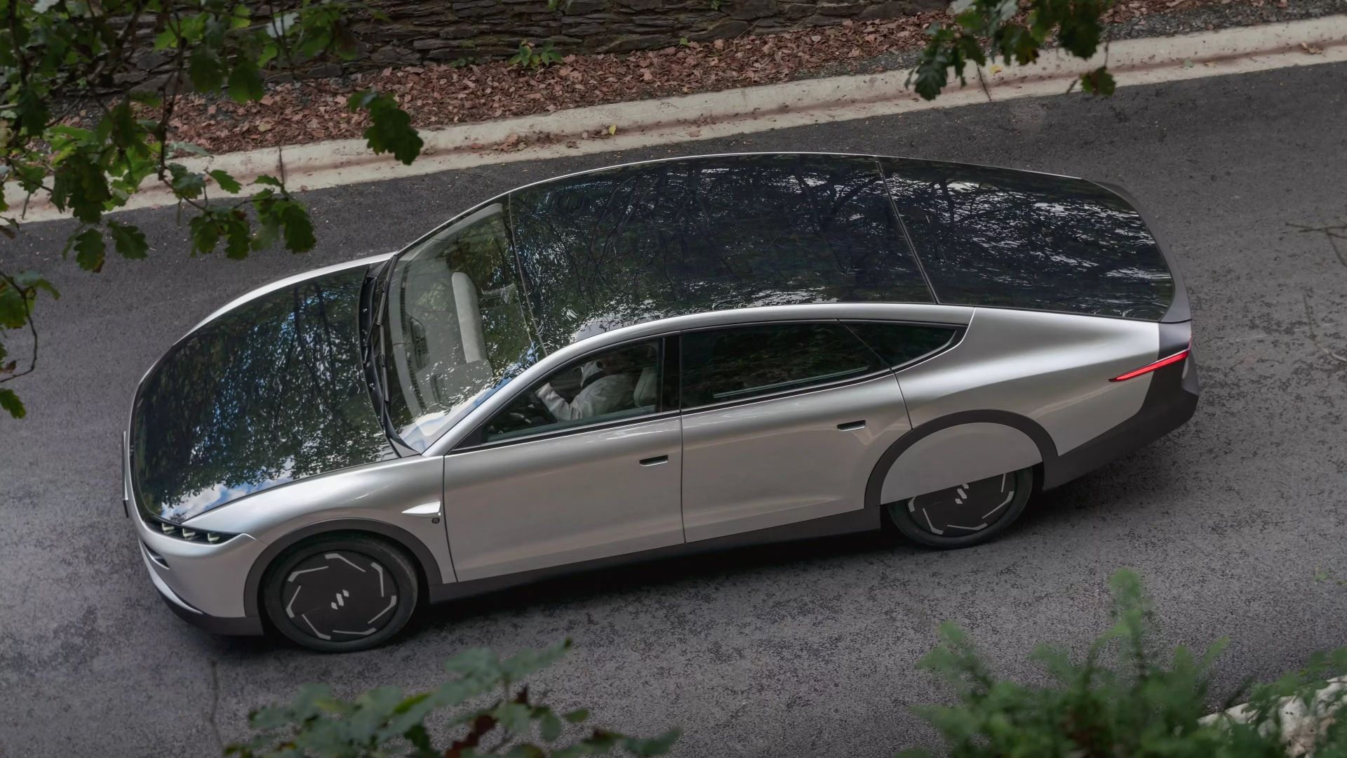 The Myths And Truths About Why Electric Cars Don't Have Solar Panels