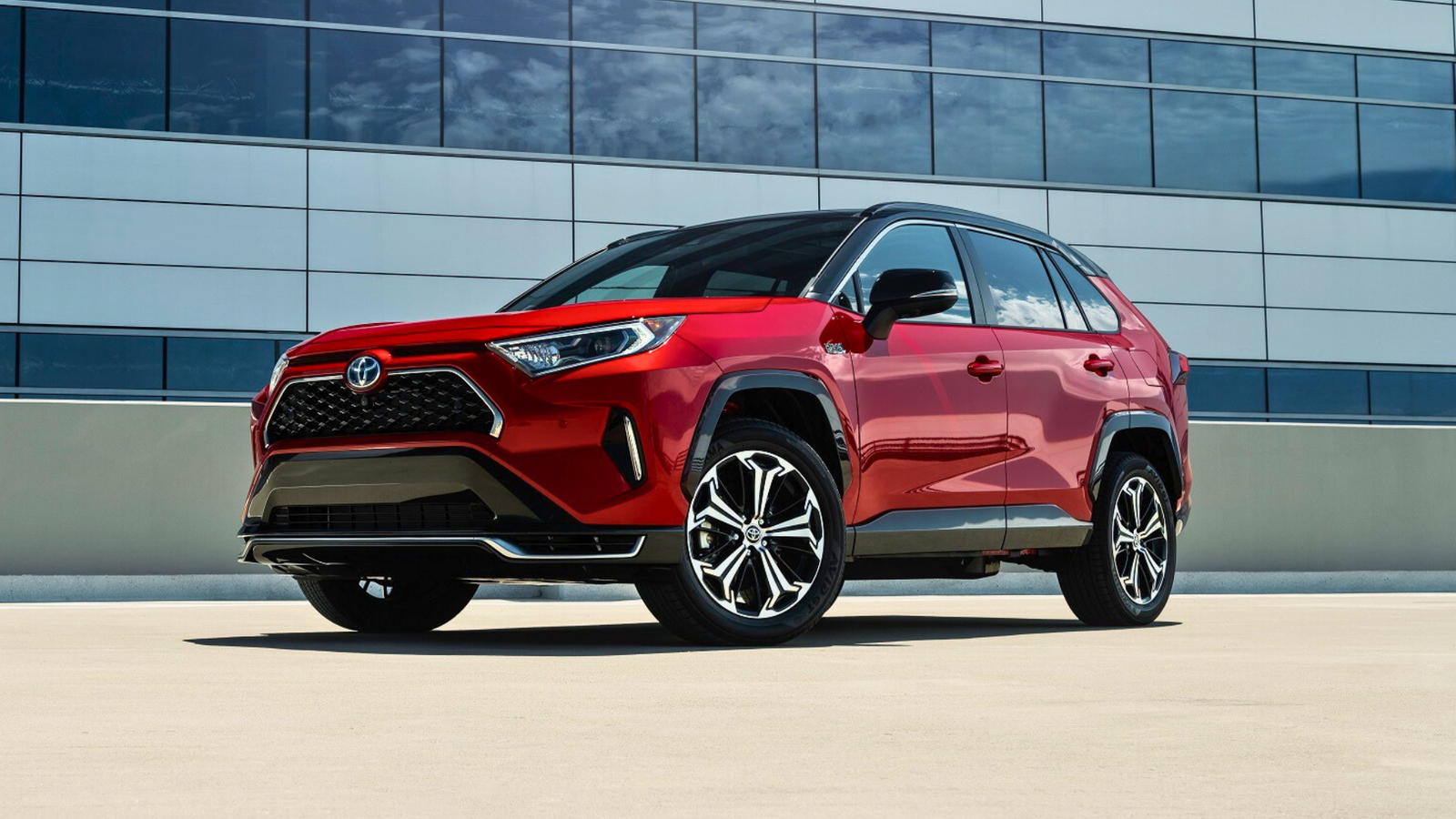 10 Plug-In Hybrid SUVs With The Most All-Electric Range