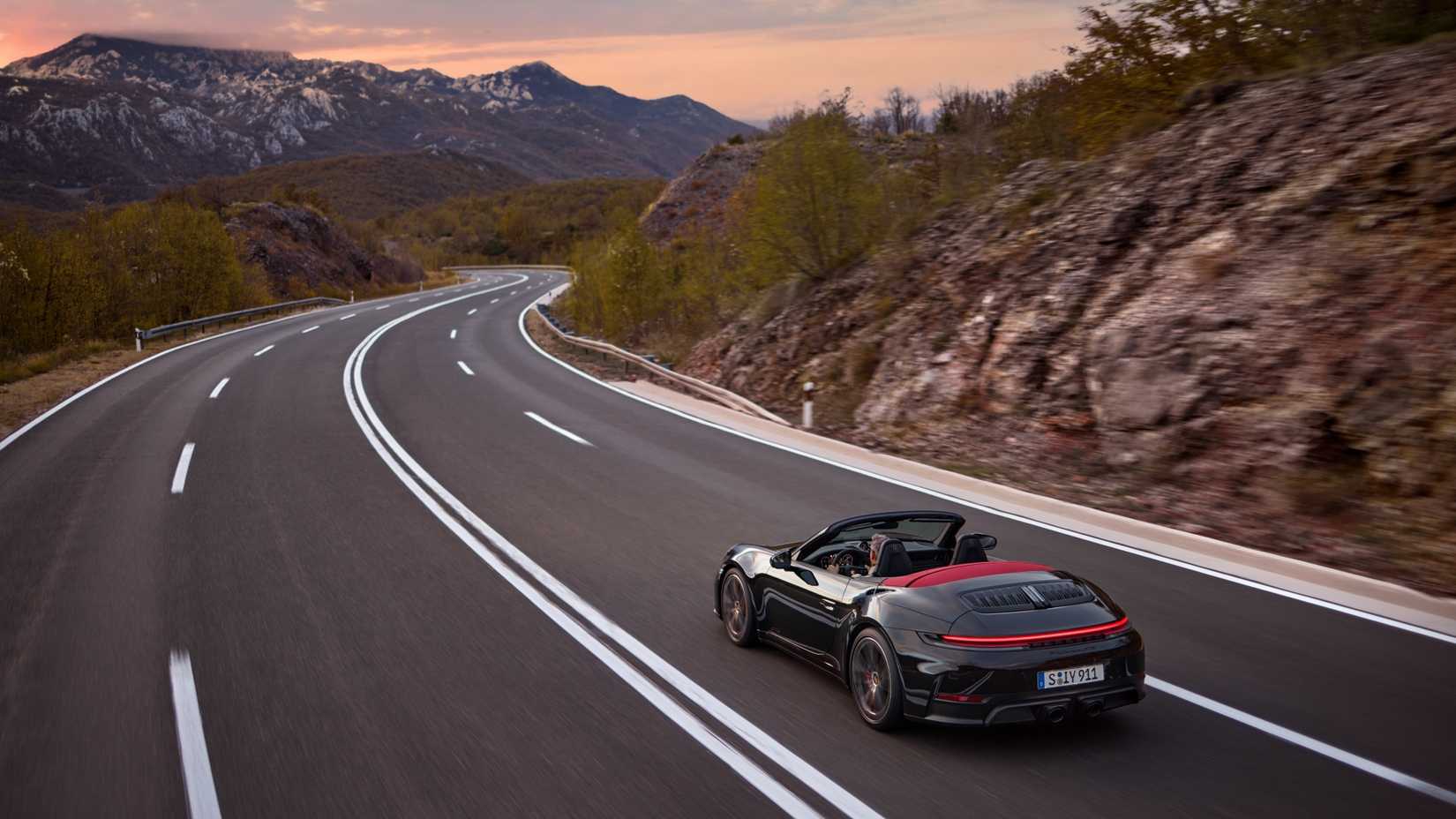 Here's Every AWD Porsche 911 You Can Buy Right Now