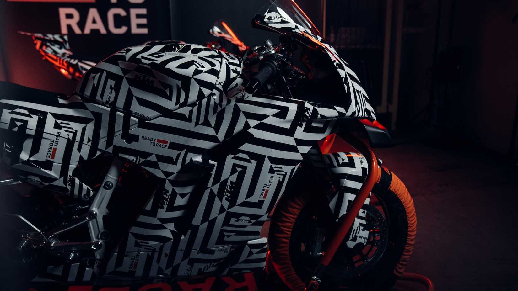 10 Reasons The New KTM 990 RC R Will Tremble The Middleweight Superbike ...