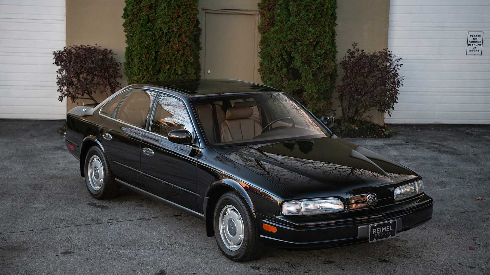 15 Super Affordable Luxury Cars From The 1990s With Notorious Reliability