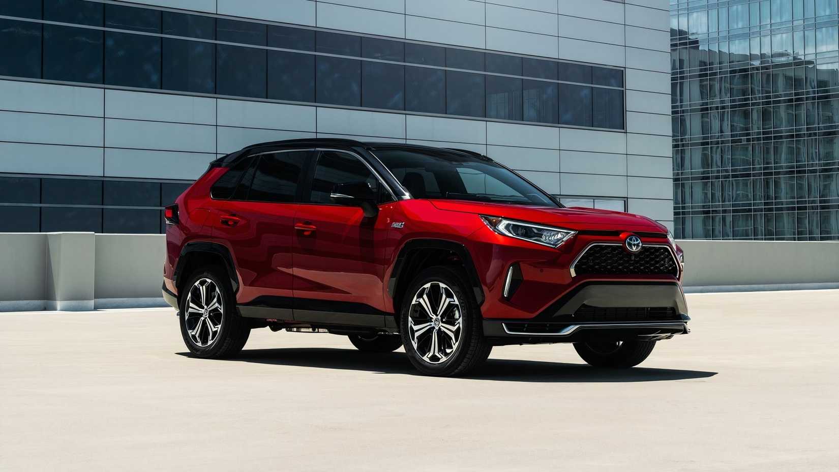 The Enigma Of Toyota Hybrid Vehicles: Here’s Why They Are So Successful