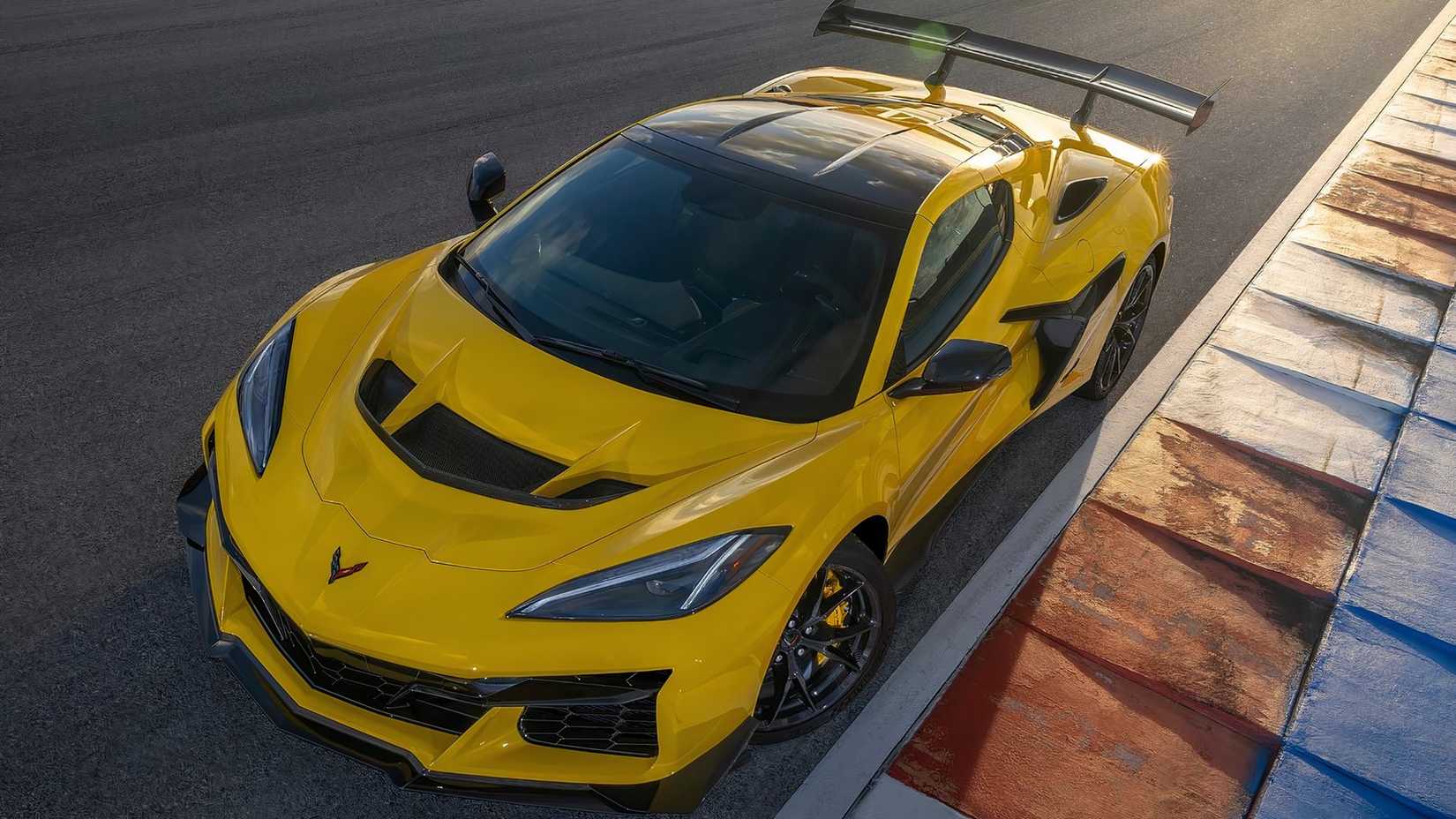 10 Key Differences Between The Chevy Corvette ZR1 and Corvette Z06