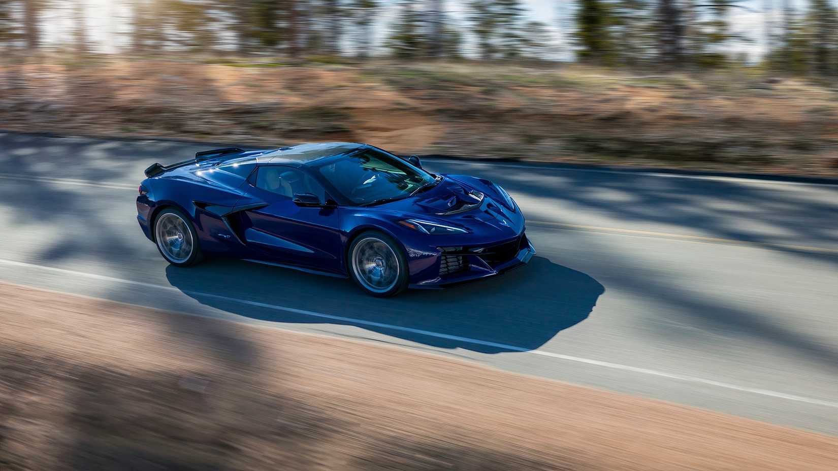 10 Key Differences Between The Chevy Corvette ZR1 and Corvette Z06