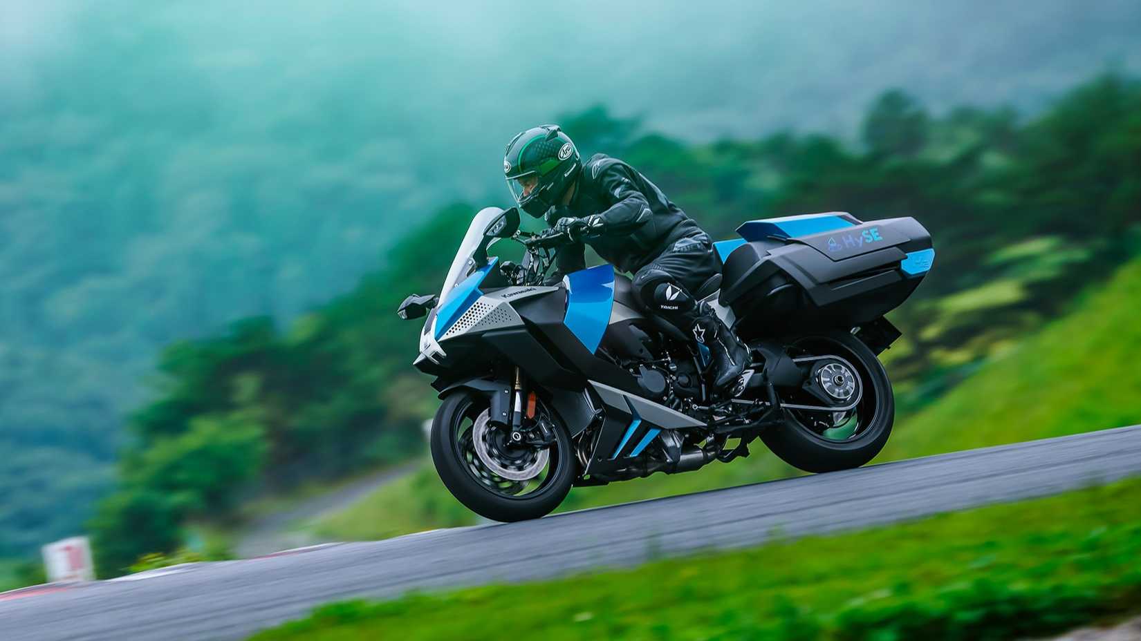 Kawasaki’s Hydrogen-Powered Superbike Just Rocked The Race Track