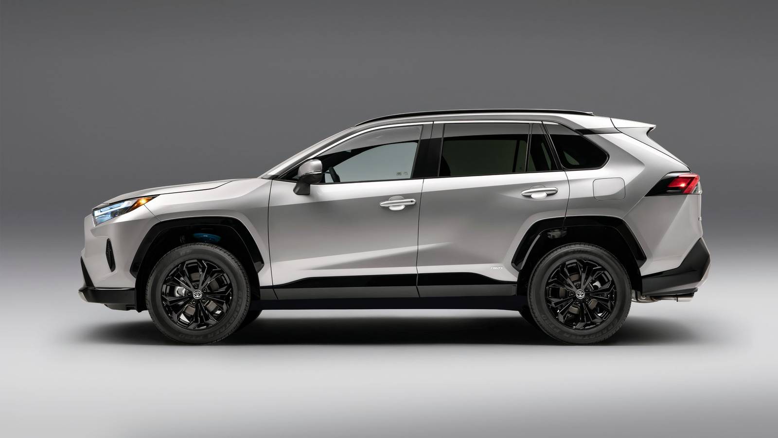 The Japanese Hybrid Crossover With The Highest Driving Range