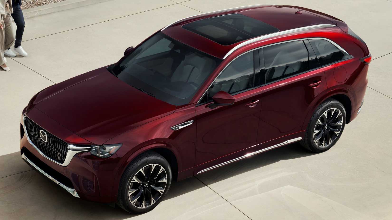 10 Affordable Mid-Size SUVs Ranked By Towing Capacity