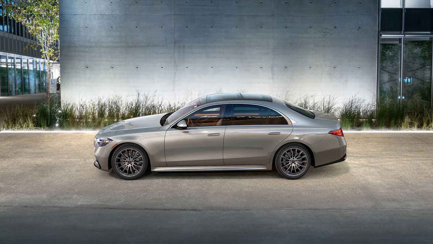 The German Hybrid Car With The Highest Driving Range