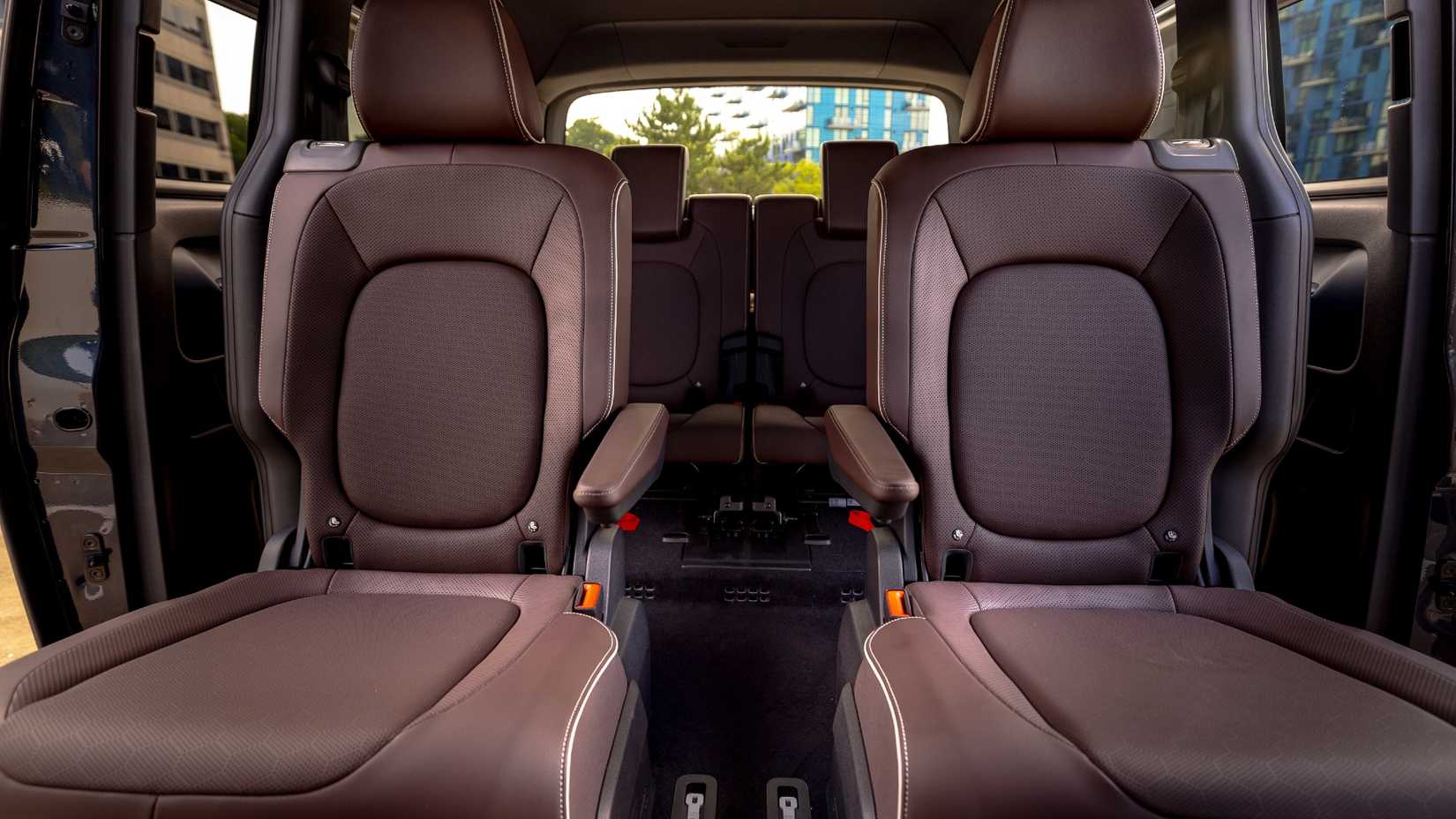 2025 Volkswagen ID. Buzz Interior And Exterior Photo Gallery
