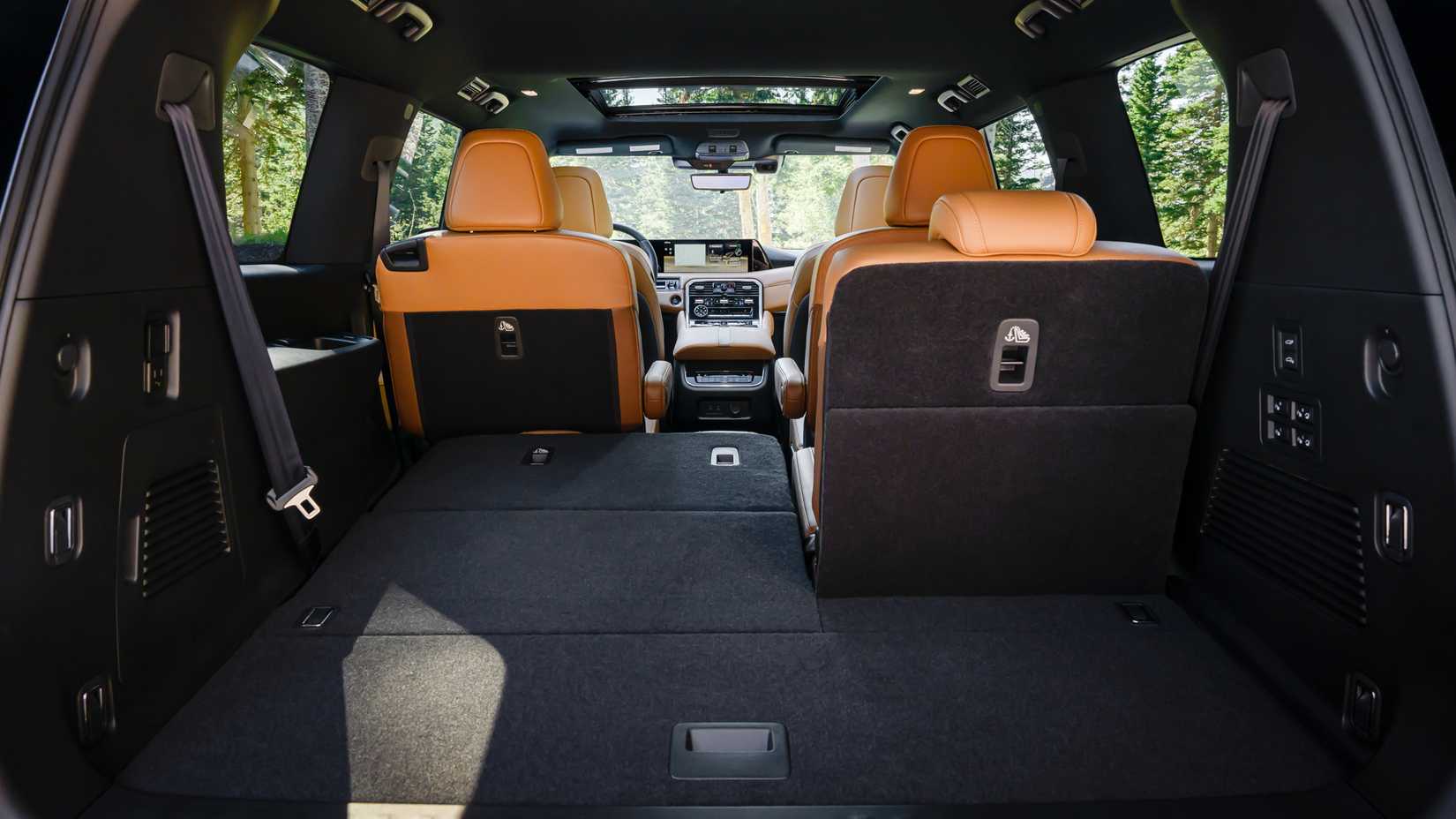 2025 Nissan Armada Interior And Exterior Picture Gallery