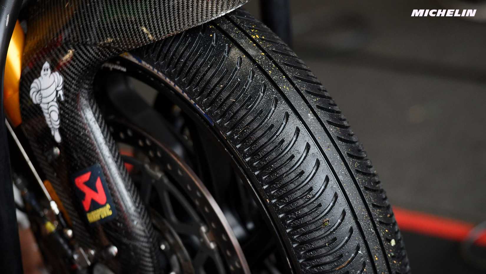 Here's What Rain Mode Does On Your Motorcycle