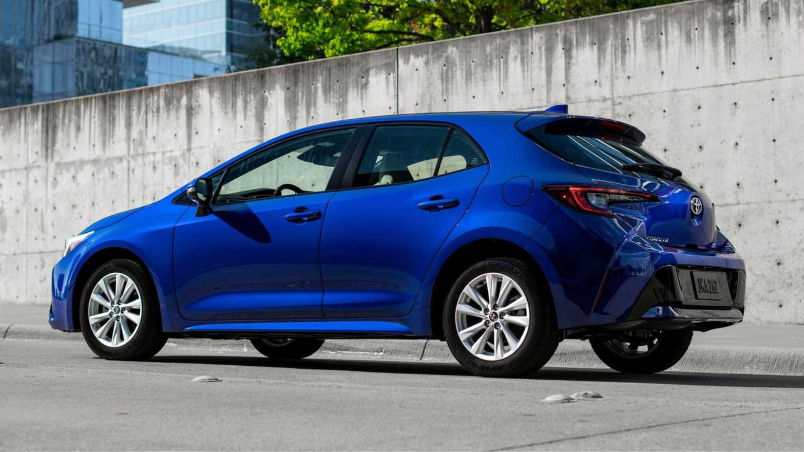 The 10 Most Efficient Cars For Long-Distance Commuting