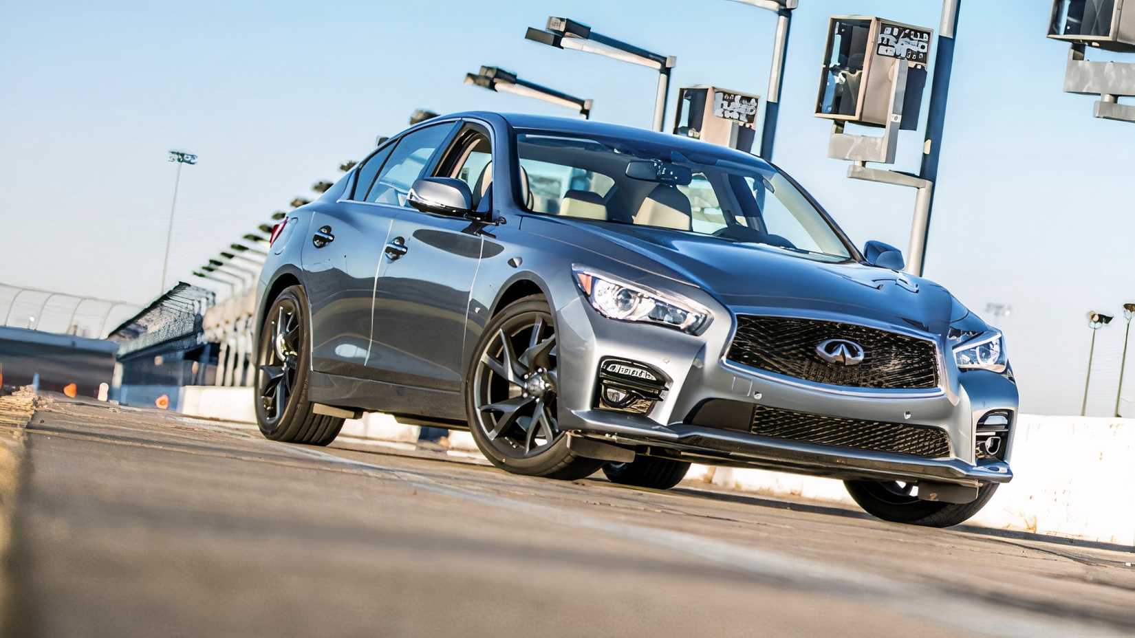 2016 Infiniti Q50 Red Sport 400: The Underrated BMW Rival Now Half the ...
