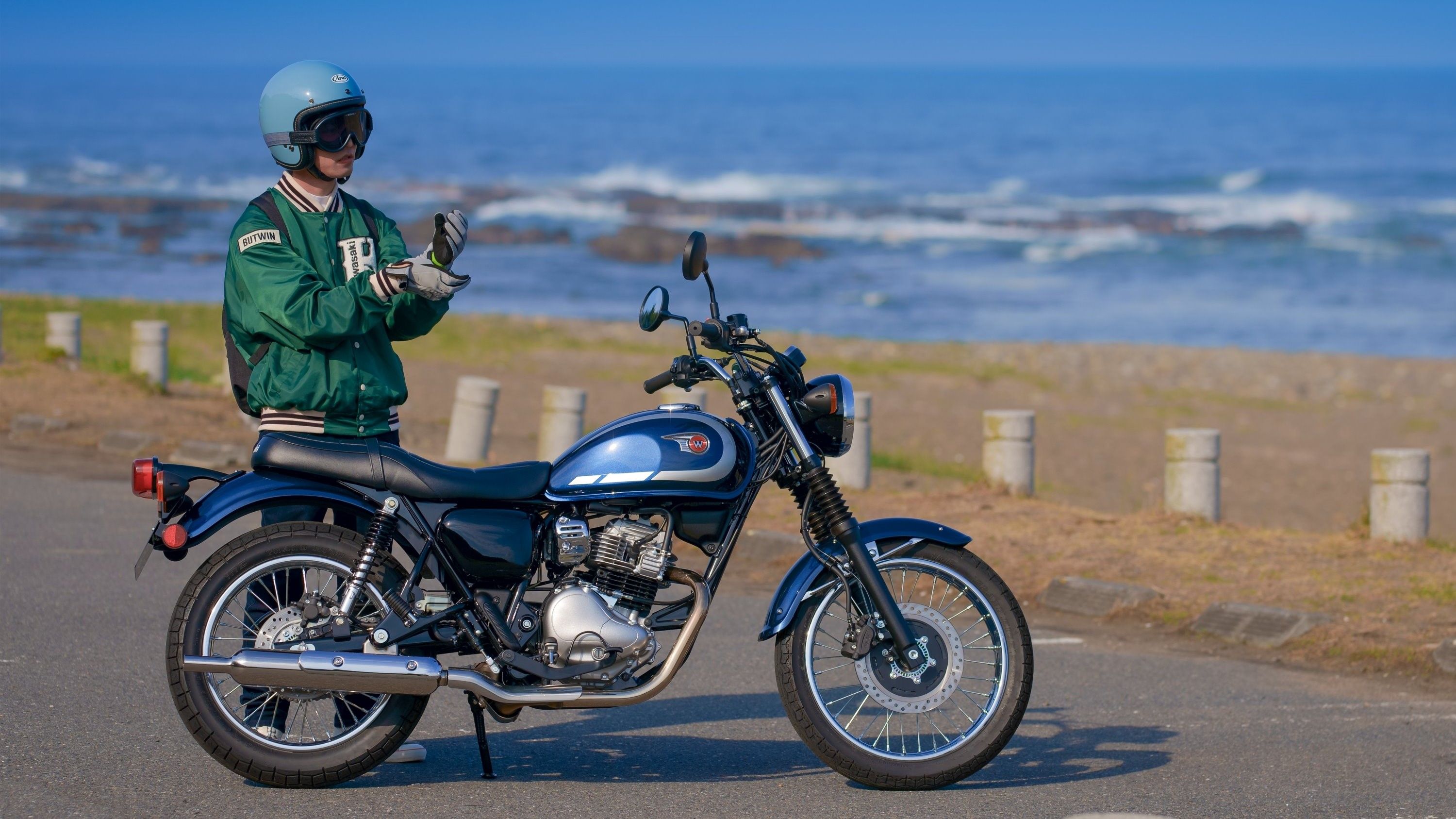 5 Reasons We'd Buy The Kawasaki W230 Over RE Classic 350 (And 5 Reasons ...