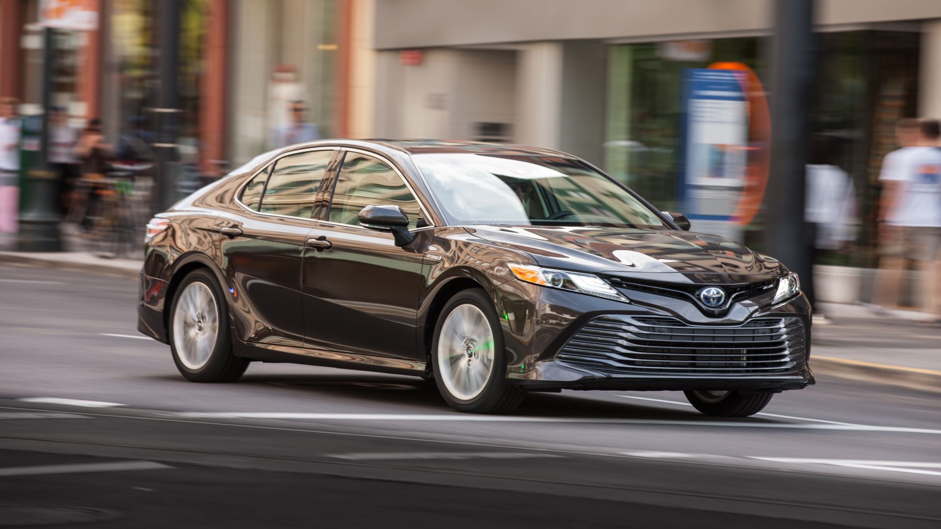 10 Sedans With The Best Towing Capacity