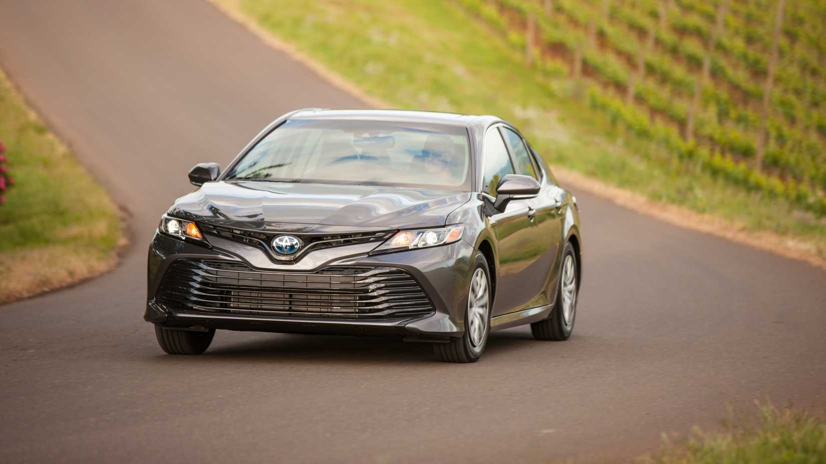 How Mid-Size Sedans Are Quietly Beating SUVs In Value And Comfort