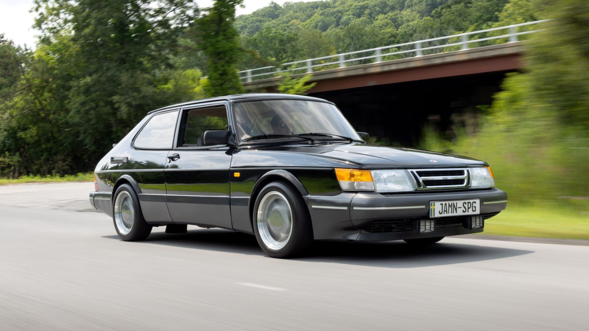 Why Volvo's Boxy Sedans Of The '80s Are Still Beloved By Enthusiasts Today