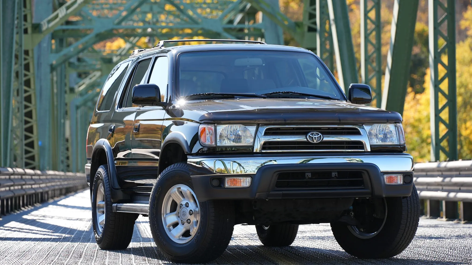 10 Classic SUVs That Are Still Great For Overlanding